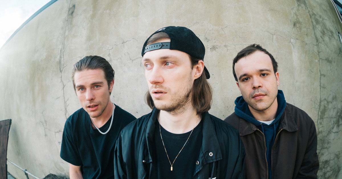 PUPPY RELEASE NEW SINGLE VIDEO 'WORLD STANDS STILL' FROM DEBUT ALBUM ...